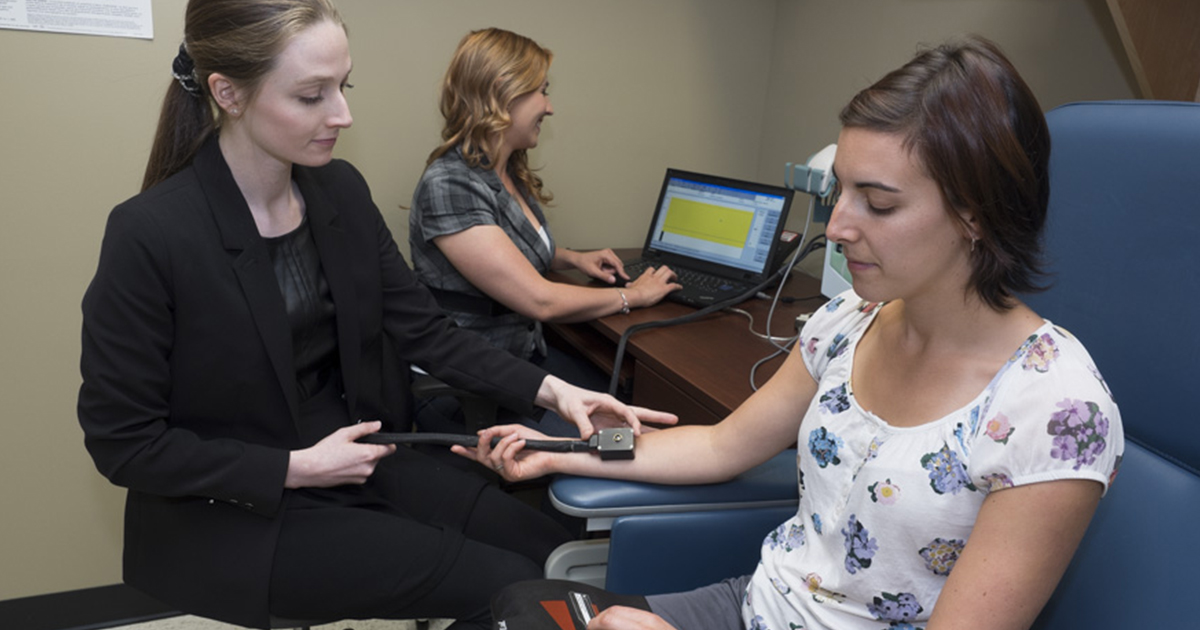 Nos chercheurs brillent à l’émission le Gros laboratoire - Centre de ...